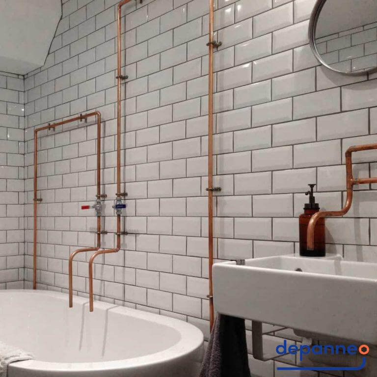 Comment Cacher Un Tuyau Dans Les Toilettes : Tuyau dans les toilettes ...