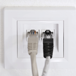 Branchement RJ45 A ou B : comment câbler une prise étape par étape